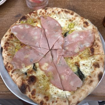 GIULIA - Updated December 2025 - 15 Photos - 61 York Street, Ottawa ...