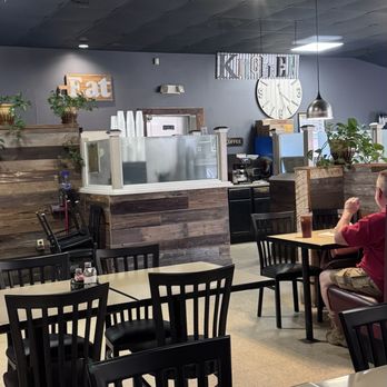 200 NORTH FAMILY RESTAURANT - Updated June 2026 - 26 Photos & 50 ...