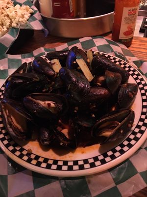 POOR PHIL’S SHELL BAR - 215 Photos & 486 Reviews - 139 S Marion St, Oak ...