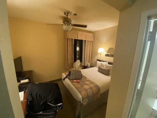 BOLGER CONFERENCE CENTER HOTEL - Updated October 2025 - 159 Photos & 87 ...