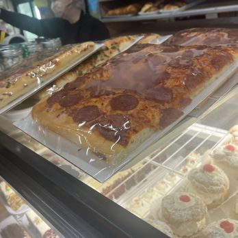 MAZZETTI’S BAKERY - Updated July 2024 - 1441 Photos & 1500 Reviews ...
