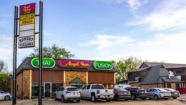 ROYAL YUM - Updated July 2025 - 202 Photos & 114 Reviews - 801 Sunset St, Denton, Texas - Thai ...