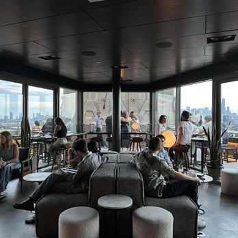 UP ROOM - Updated July 2025 - 295 Photos & 143 Reviews - 2018 W North ...