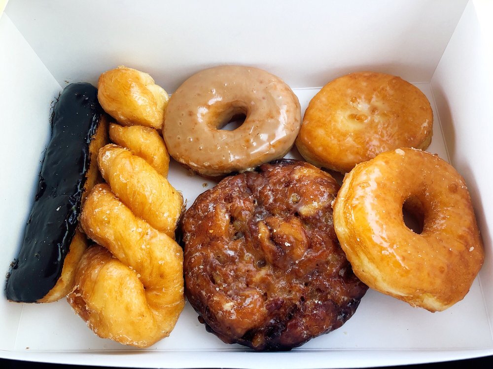 BANBURY CROSS DONUTS - 239 Photos & 460 Reviews - Donuts - 705 S 700th ...