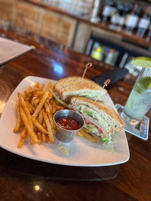 REUNION - Updated August 2025 - 143 Photos & 136 Reviews - 501 Division ...