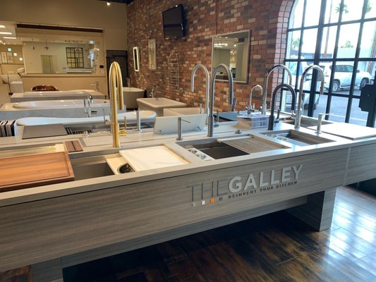 CLYDE HARDWARE - 10 Photos & 26 Reviews - 4808 N 15th St, Phoenix ...