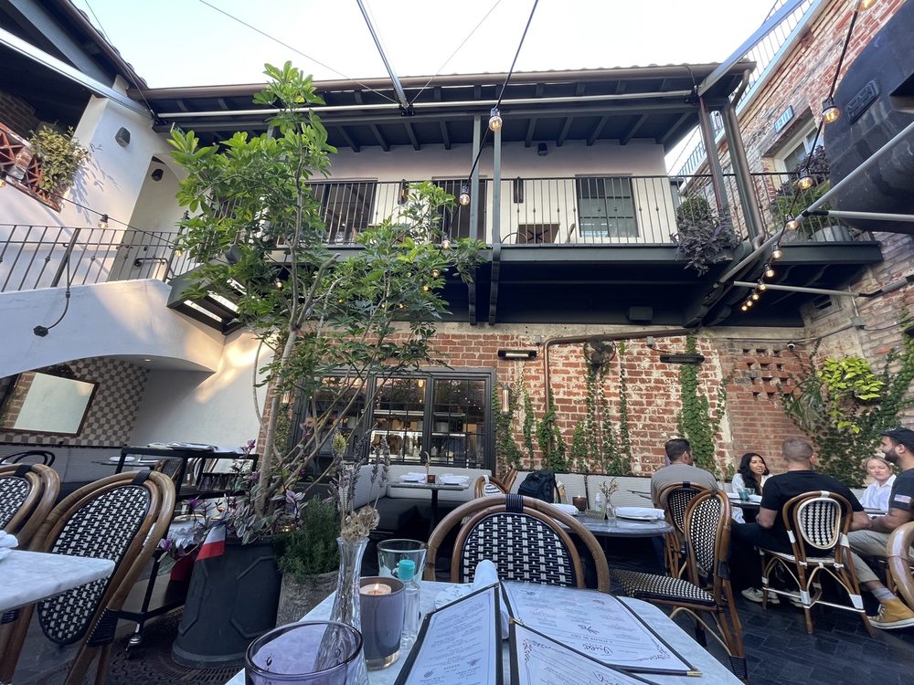 VIOLET BISTRO - 217 Photos & 139 Reviews - 1121 Glendon Ave, Los ...