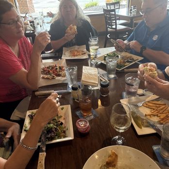 MANCHESTER’S GRILL - Updated December 2025 - 108 Photos & 149 Reviews ...