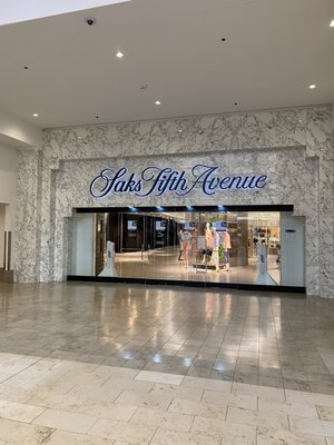 SAKS FIFTH AVENUE 【31 Photos & 203 Reviews】 800 Boylston St, Boston ...