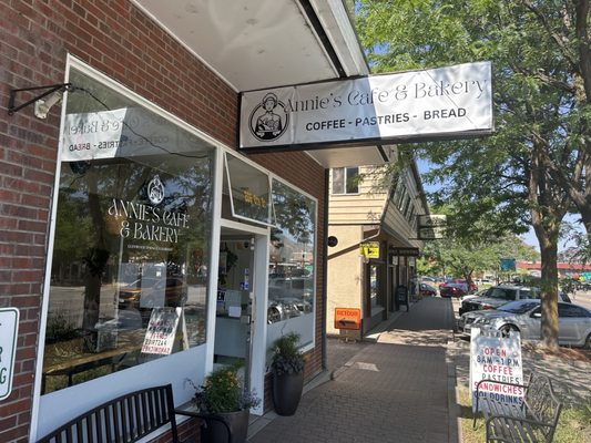 ANNIE’S CAFE AND BAKERY - Updated August 2024 - 56 Photos & 24 Reviews ...