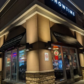 SHOWTIME BISTRO - 128 Photos & 74 Reviews - 2761 Markham Road, Toronto ...