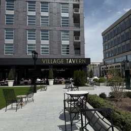 VILLAGE TAVERN - Updated October 2025 - 89 Reviews & 174 Photos - 4140 ...