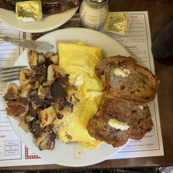 RED COTTAGE RESTAURANT - Updated July 2025 - 288 Photos & 577 Reviews ...