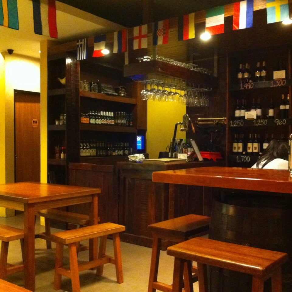 POCO DELI - Updated October 2025 - 21 Photos - Makati Ave. cor. Ayala ...