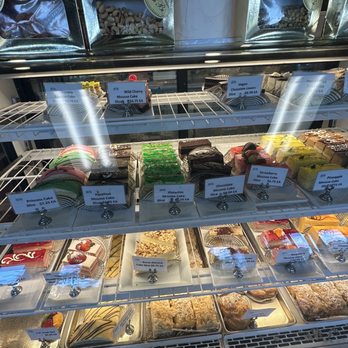 BIBI BAKERY & CAFE - SAN JOSE - Updated May 2024 - 990 Photos & 863 ...