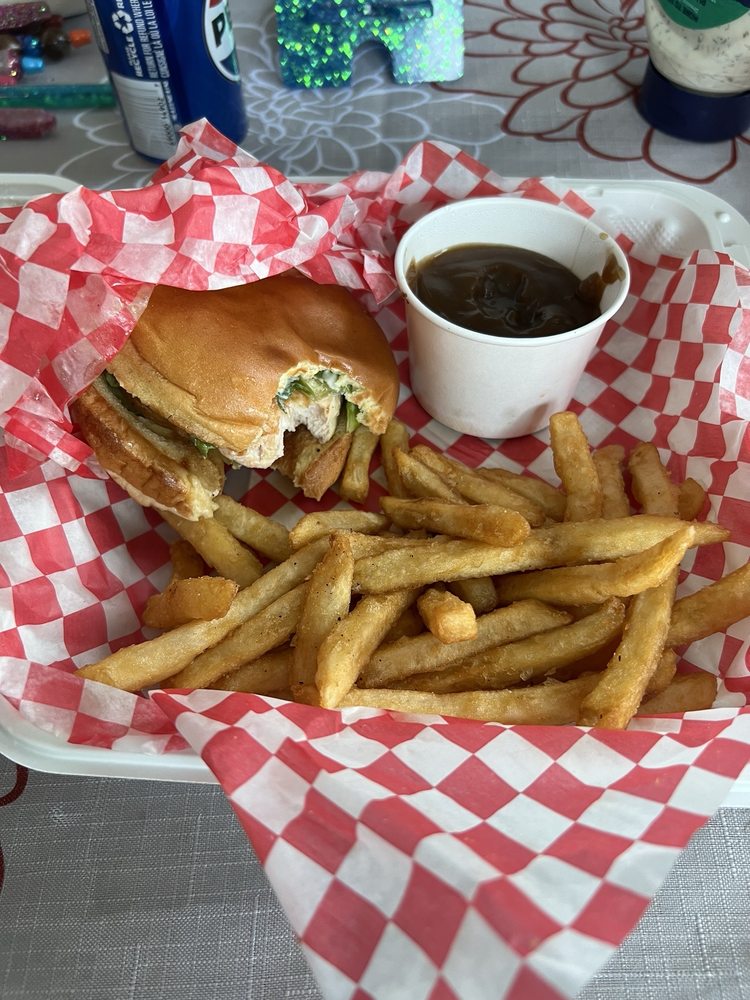 THE IRON WHEEL INN AND TAVERN - Updated December 2025 - 5102 50 Avenue ...