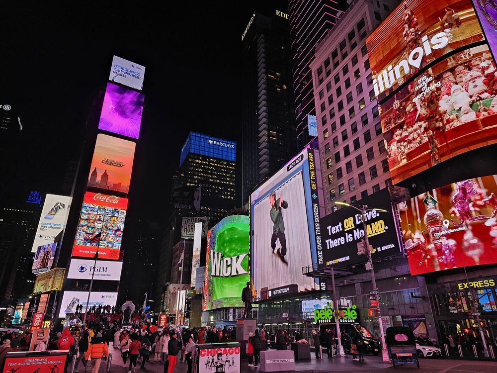RED STAIRS TIMES SQUARE - Updated December 2025 - 70 Photos - 200 W ...