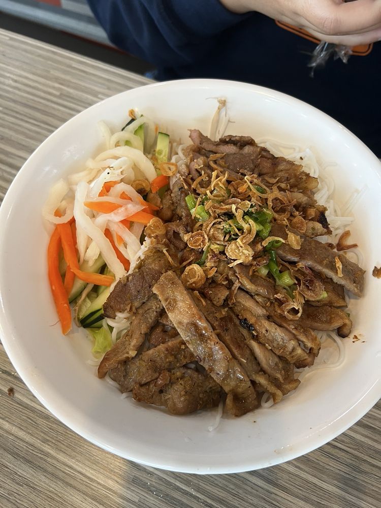 PHO 92 DIA - Updated September 2025 - 567 Photos & 573 Reviews - 6691 ...