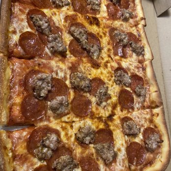 FARINACCI PIZZA - Updated December 2025 - 18 Photos & 83 Reviews - 9385 ...