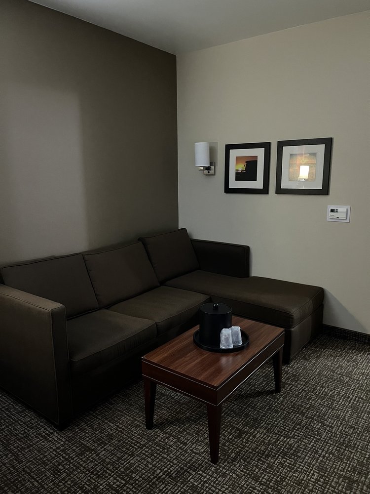 COMFORT INN & SUITES INDEPENDENCE - Updated December 2025 - 19 Photos ...