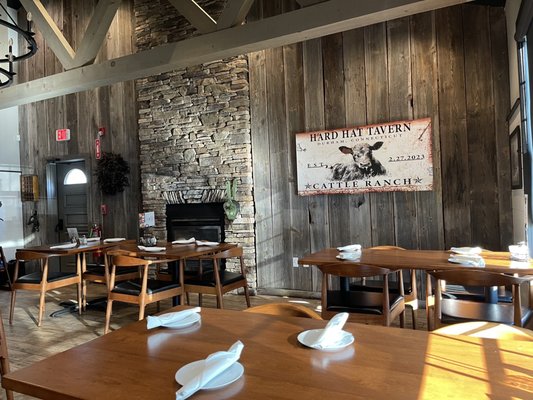 HARD HAT TAVERN - DURHAM - Updated June 2025 - 53 Photos & 54 Reviews ...