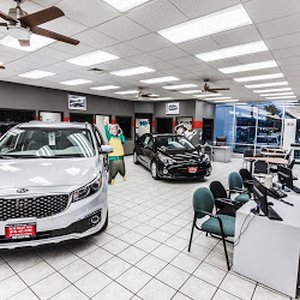 BOB SIGHT FORD - Updated August 2024 - 40 Reviews - 610 NW Blue Pkwy ...