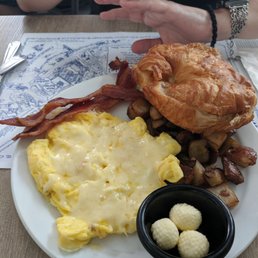 MAD BATTER RESTAURANT & BAR - Updated May 2025 - 1260 Photos & 1352 ...