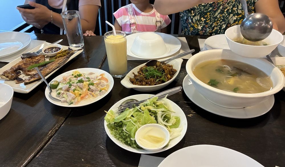 OCHO SEAFOOD AND GRILL - Updated October 2025 - 17 Photos - Senator ...