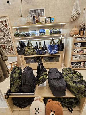 ALOHA COLLECTION - ALA MOANA CENTER - Updated December 2025 - 142 ...