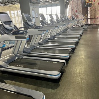 BLADIUM SPORTS & FITNESS CLUB - Updated December 2025 - 118 Photos ...