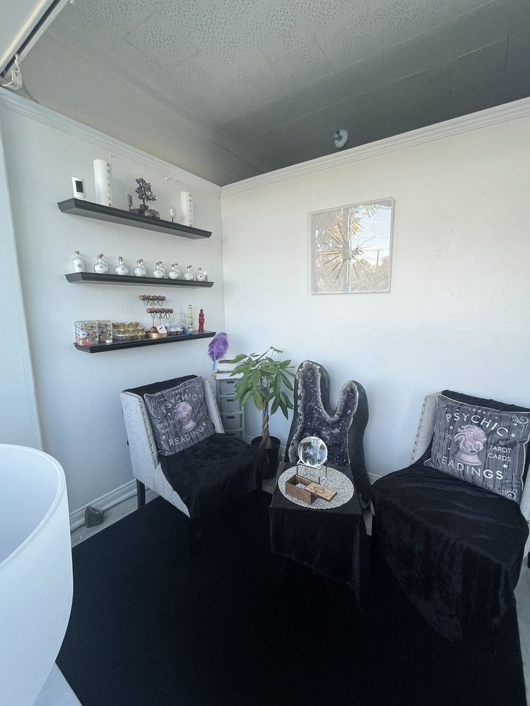 MOON ADVISER - Updated June 2025 - 11628 Ventura Blvd, Studio City ...