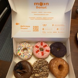 MOON DONUTS - Updated October 2025 - 689 Photos & 464 Reviews - 1000 ...