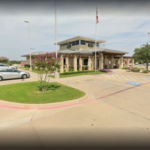 LEGEND BANK BOWIE - Updated August 2025 - 14 Photos - 101 W Tarrant St ...