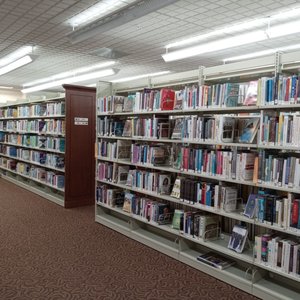 MERIDEN PUBLIC LIBRARY - Updated January 2025 - 44 Photos - 105 Miller ...