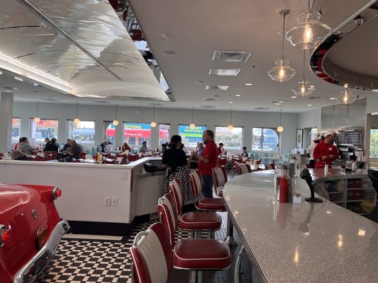 SUNLINER DINER - Updated December 2025 - 1150 Photos & 1070 Reviews ...