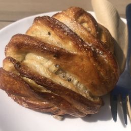 HOHL - Updated December 2025 - 69 Photos & 75 Reviews - 7961 Richmond ...