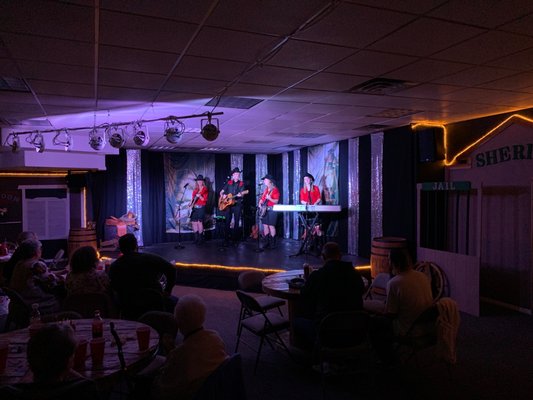 FIRELIGHT BARN DINNER THEATER - 59 Photos & 31 Reviews - 546 S Boulder ...
