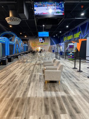 TKT PLAYTIME INFLATA PARK - Updated October 2025 - 38 Photos - 4060 ...