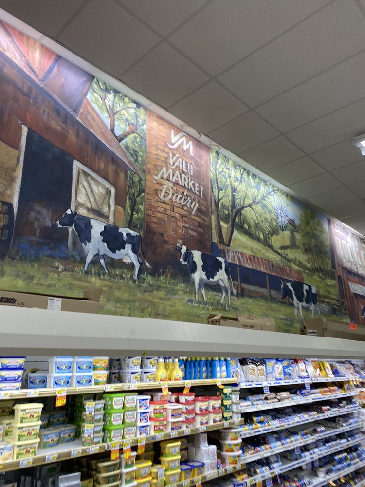 VALUMARKET - Updated December 2025 - 67 Photos - 205 Oakbrooke Dr ...