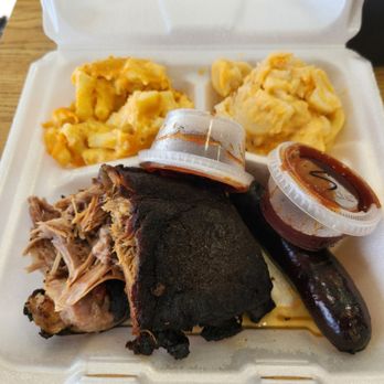 SMOKIN’ HAWGS BBQ - Updated December 2025 - 406 S Main St, Salem ...