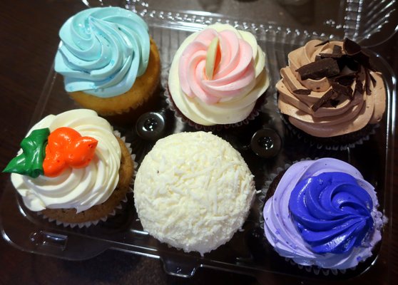 FUSS CUPCAKES - Updated December 2025 - 17 Photos & 27 Reviews - 17298 ...