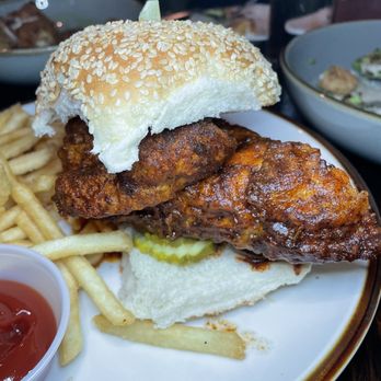 FRINGE BAR - Updated January 2025 - 77 Photos & 22 Reviews - 140 N ...