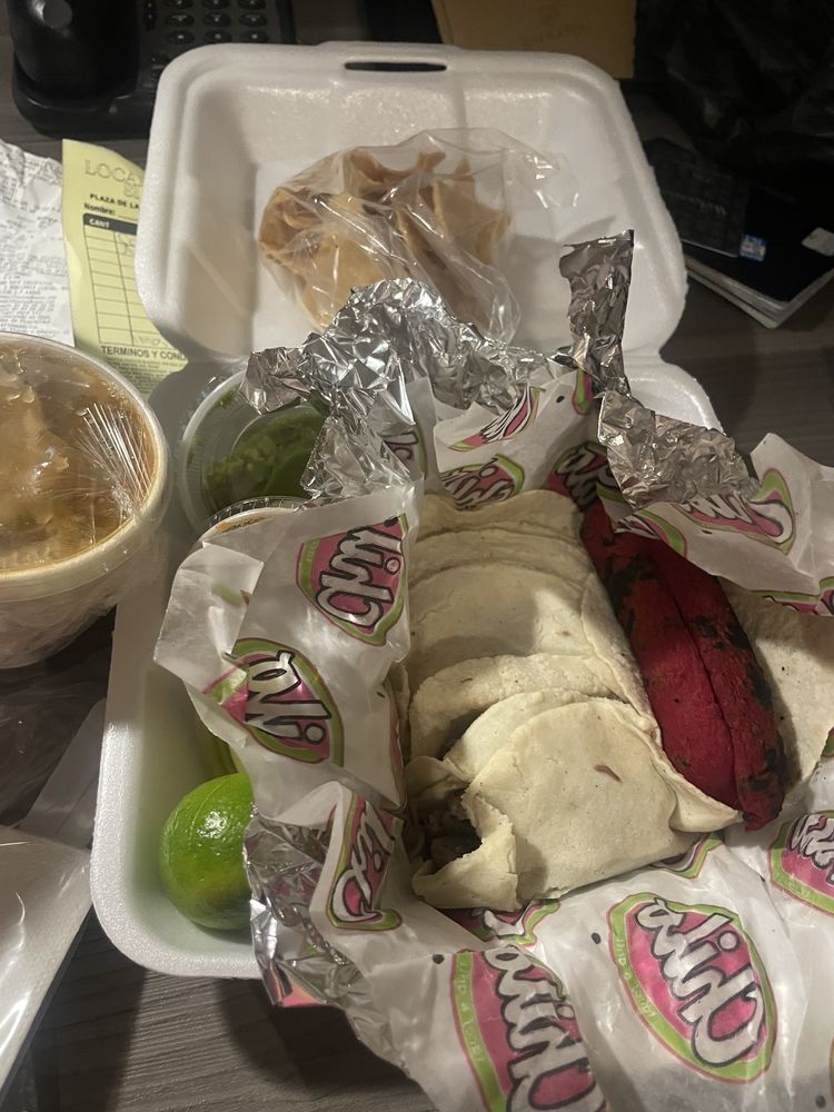 CHILO - Updated May 2024 - 12 Photos - Calle Miguel Hidalgo 136 ...