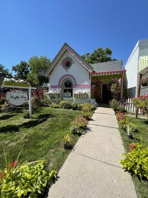 THE RUFFLY ROSE - Updated November 2024 - 102 Photos & 124 Reviews ...