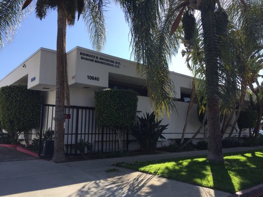 BROUKHIM BEHROOZ MD - Updated September 2025 - 10640 Riverside Dr ...