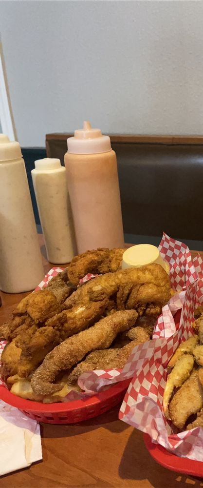 KRAVERS SEAFOOD - DAPHNE - Updated December 2024 - 142 Photos & 215 ...