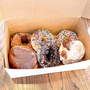 COUNTRY STYLE DONUTS - Updated February 2025 - 224 Photos & 333 Reviews ...