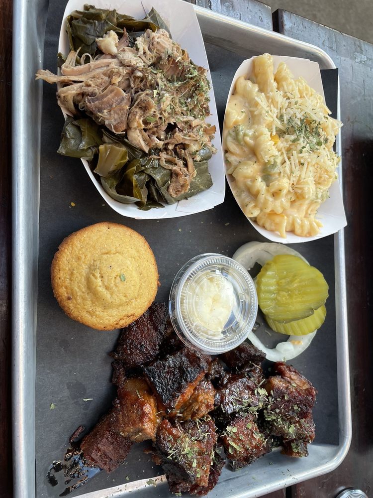 CROW BAR - Updated July 2025 - 43 Photos & 123 Reviews - 3954 N ...