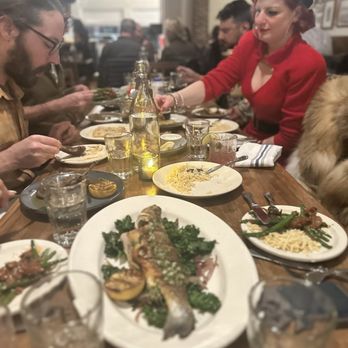 TRÉLA - Updated April 2025 - 105 Photos & 37 Reviews - 6000 NE Glisan ...