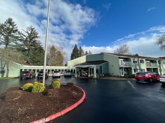 FAIRLAWN OF OLYMPUS RETIREMENT LIVING - Updated September 2025 - 1280 NE Kane Dr, Gresham ...